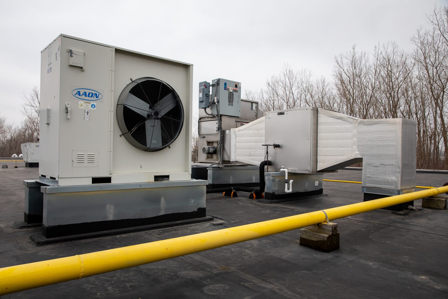 Signs of Poor Air Quality in Your Commercial Building - Mazza Mechanical